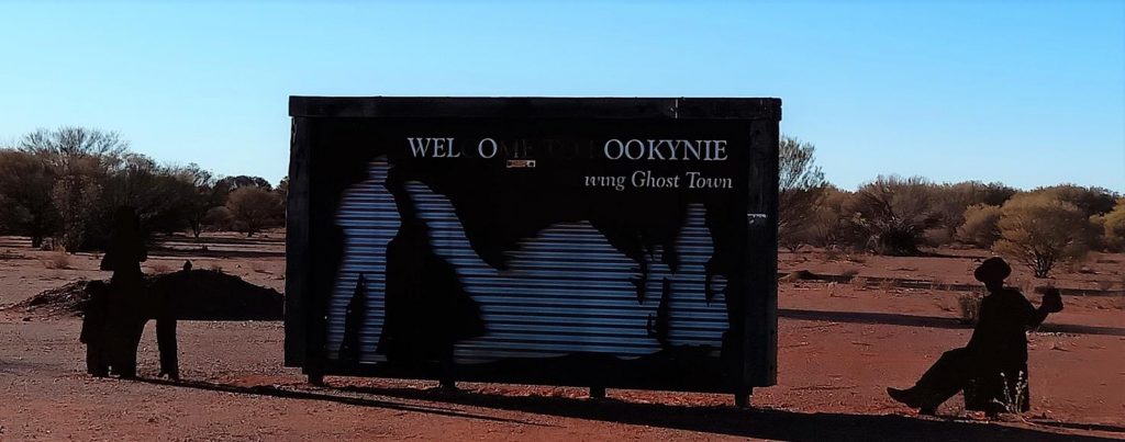 Ghost town of Kookynie - Travel nut