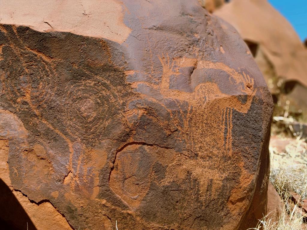 Petroglyphs at Punda Rock Art Site – Travel nut