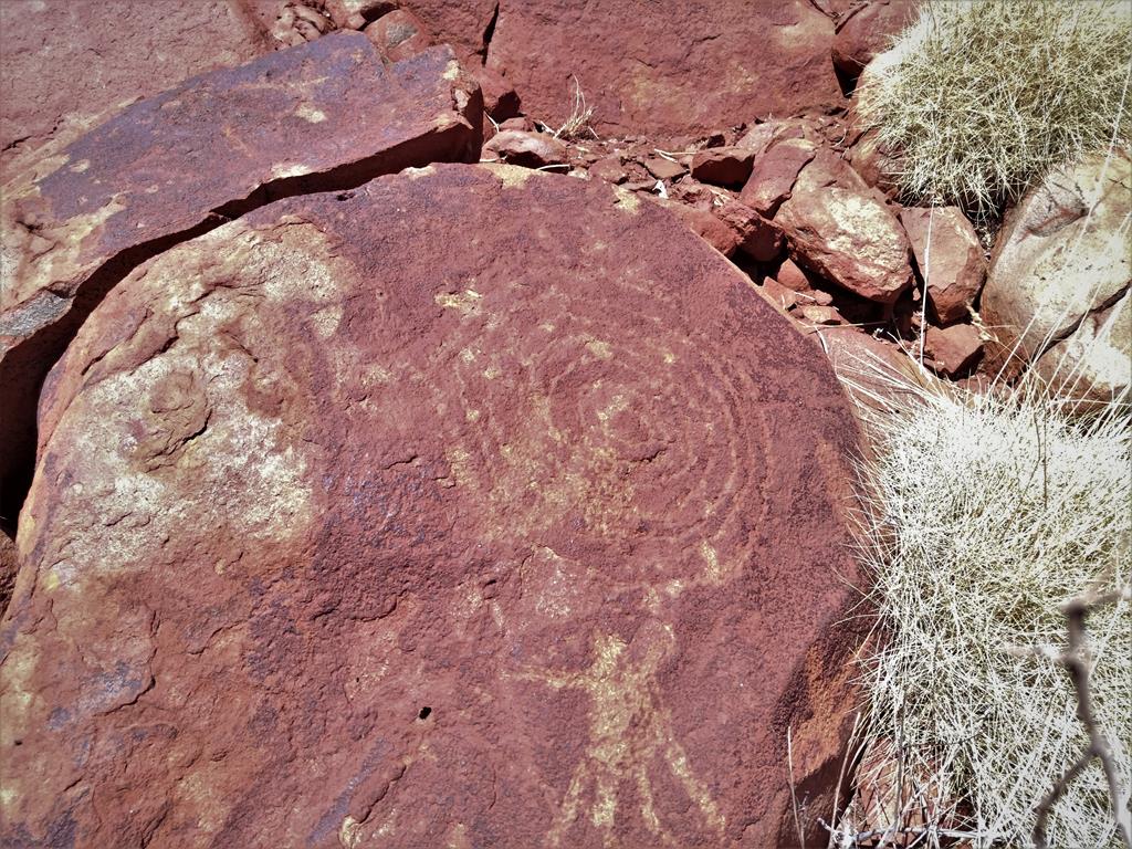 Petroglyphs at Punda Rock Art Site – Travel nut