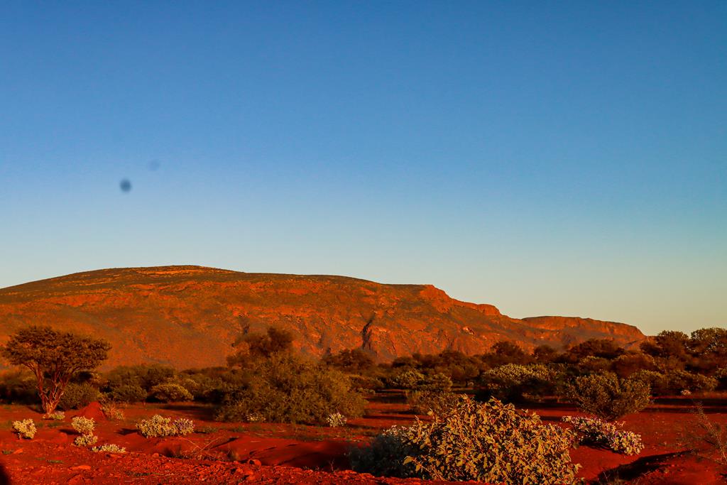 Mount Augustus – the world’s biggest rock – Travel nut