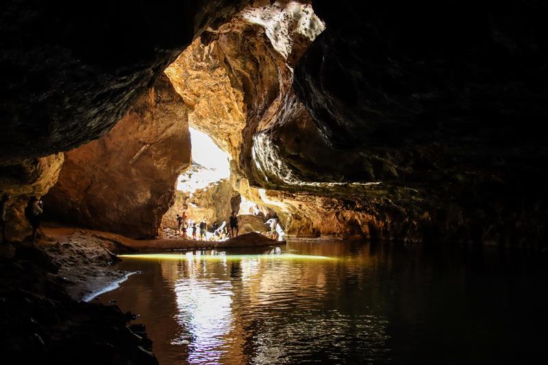 Tunnel Creek - Travel nut