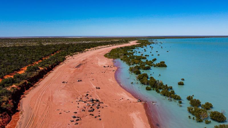 Roebuck Bay - Travel nut